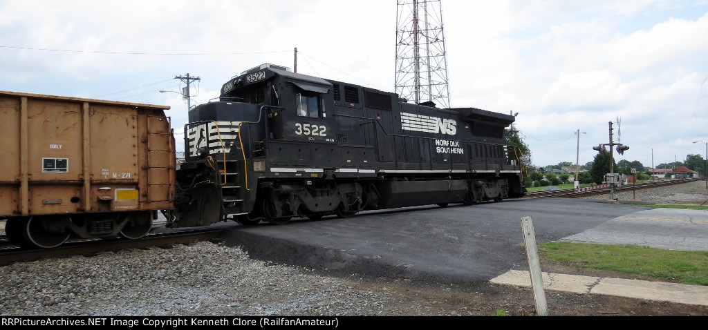 NS train #92Q NB (pic 2)